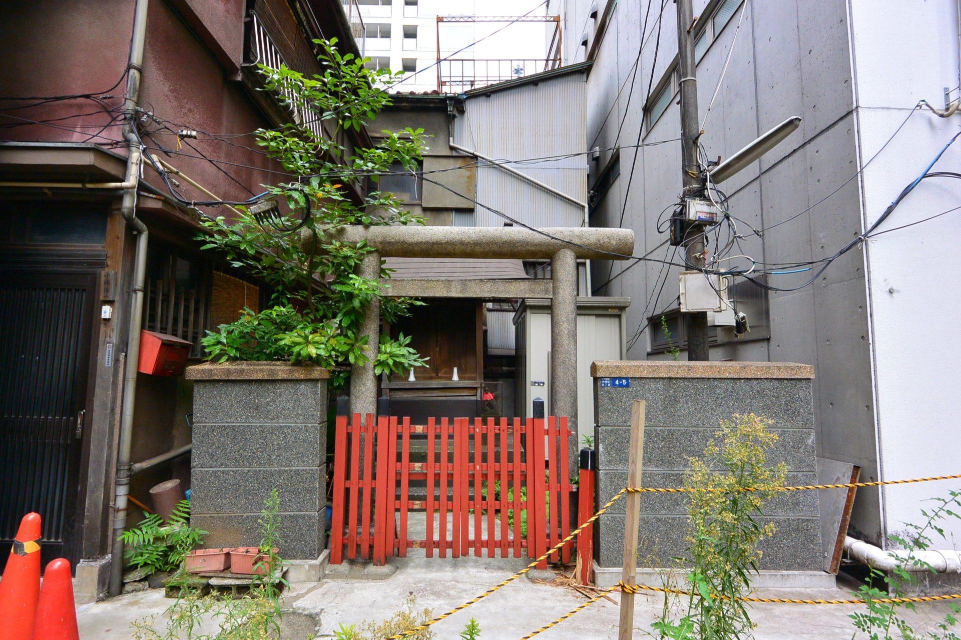 Tempio Hanabusa Inari, nascosto nel centro di Akihabara! - Ohayo!